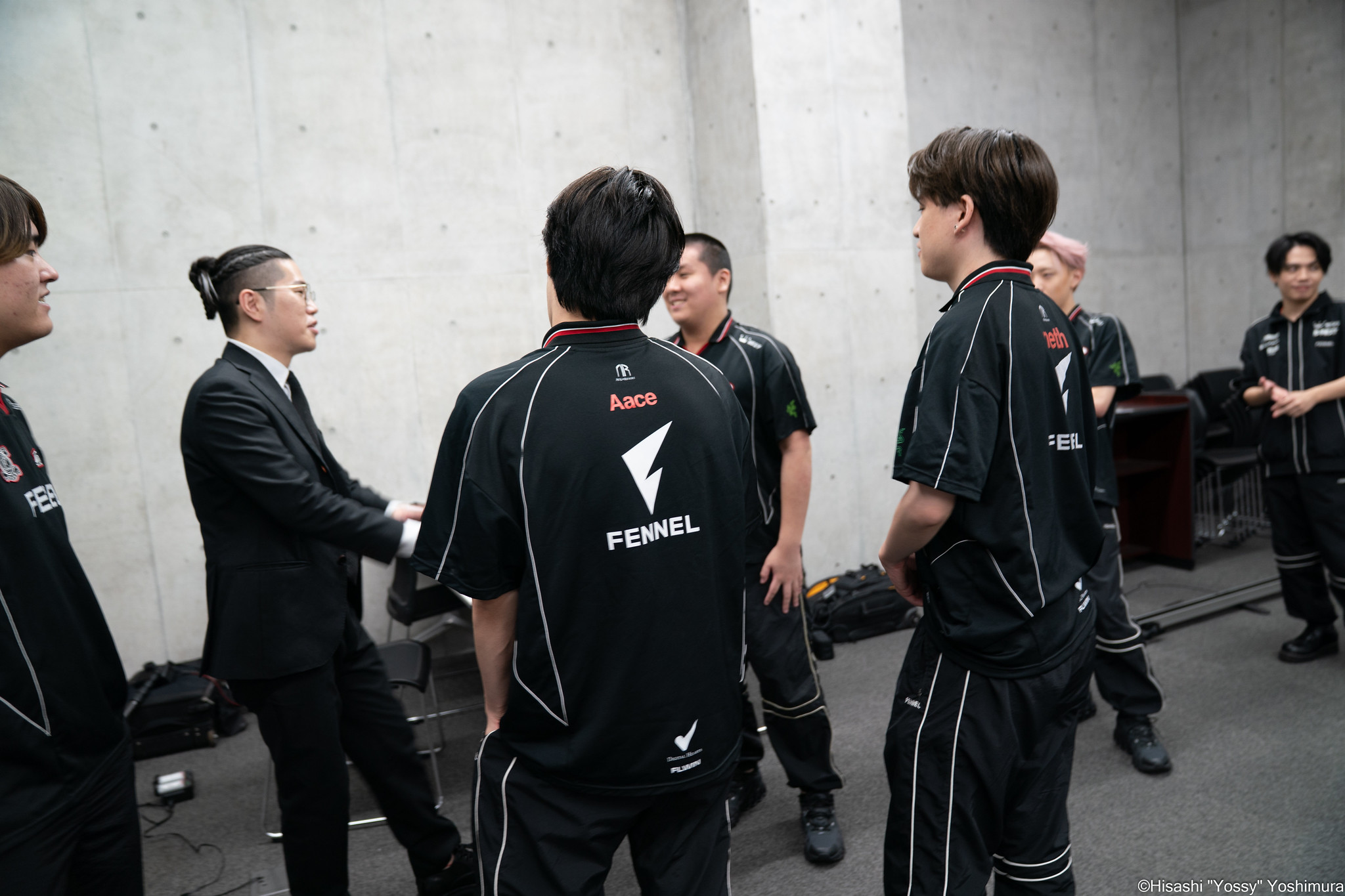 人生を賭けた戦いに敗れ沈む「FENNEL」メンバーを笑顔にさせたキャスター「OooDa」エピソード | Negitaku.org esports